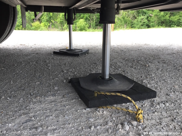 RV Jack Pads and Leveling Pads - Made from Recycled Rubber Tires - WE ...