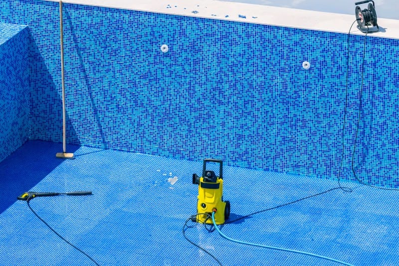 Comparing DIY Vs. Professional Pool Tile Cleaning | Swim Clear Pool Supply