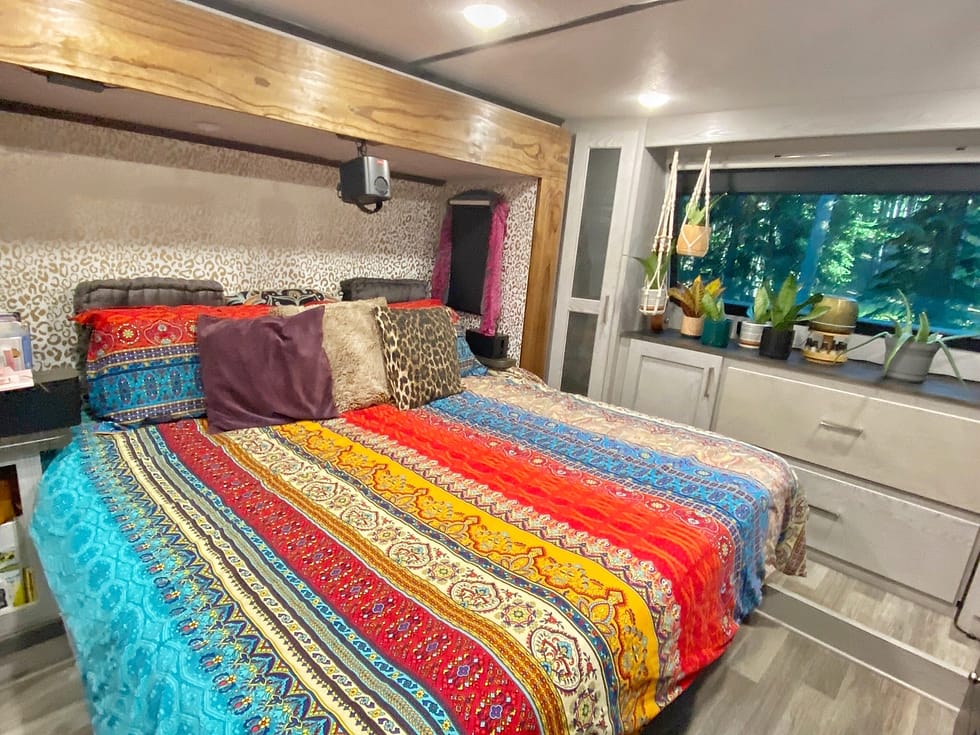 RV Decor: RV Decorating Ideas to Make Your Rig Feel Comfy