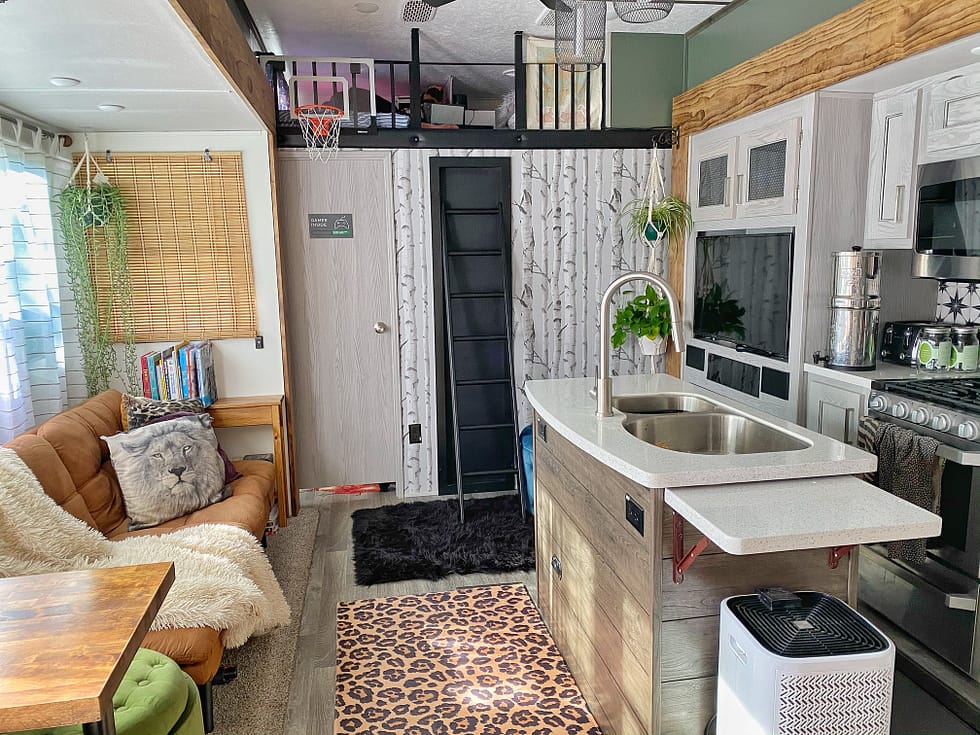 RV Decor: RV Decorating Ideas to Make Your Rig Feel Comfy