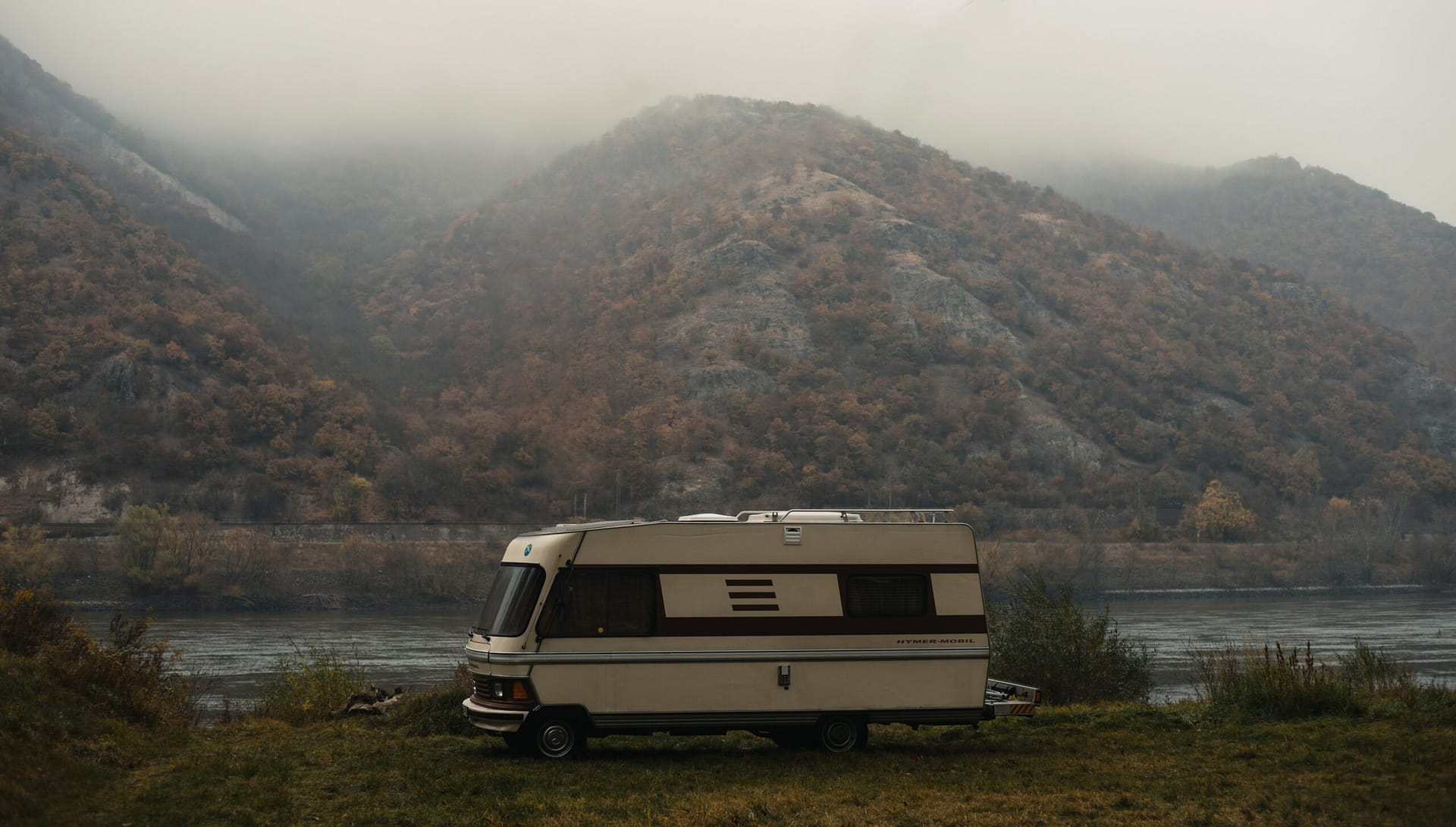 6 Tips for Improving Your RV Window Insulation | Fulltime Families